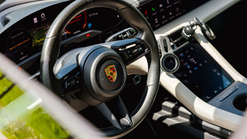 Quebec City to Montreal drive: The ultimate road trip guide | Turo