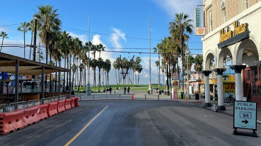 Los Angeles to Las Vegas drive: The complete road trip guide | Field ...